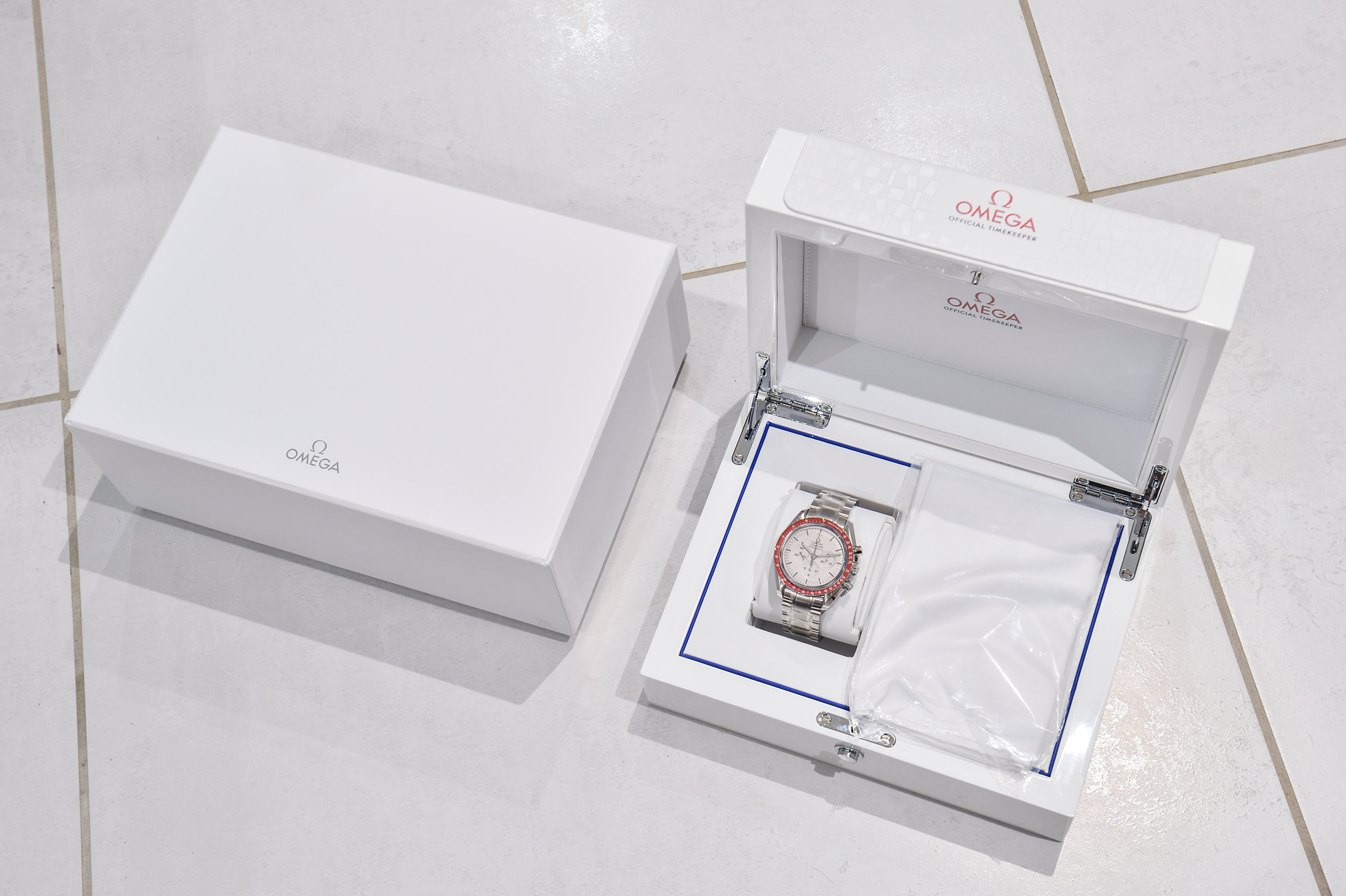 2021 OMEGA SPEEDMASTER LIMITED EDITION 'TOKYO 2020 RED' for sale by ...
