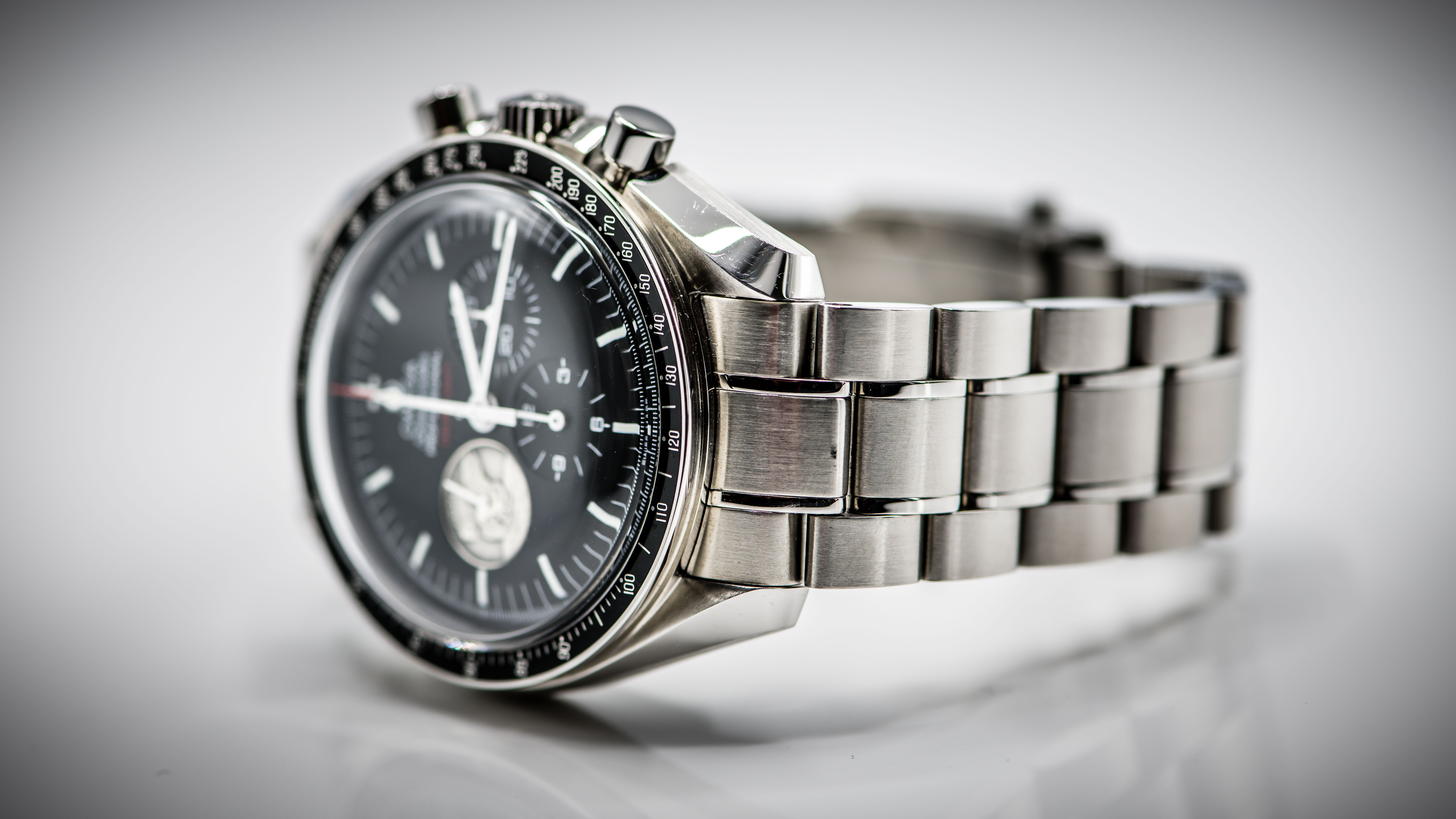 2005 OMEGA SPEEDMASTER APOLLO 11 for sale by auction in Windsor ...