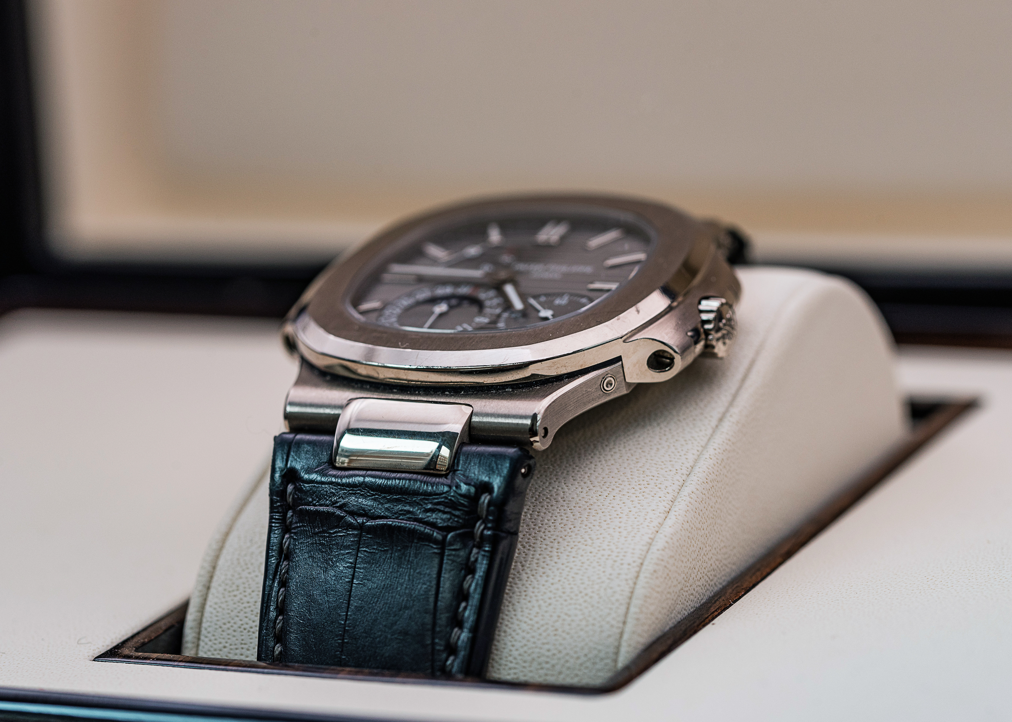 2016 PATEK PHILIPPE NAUTILUS MOONPHASE