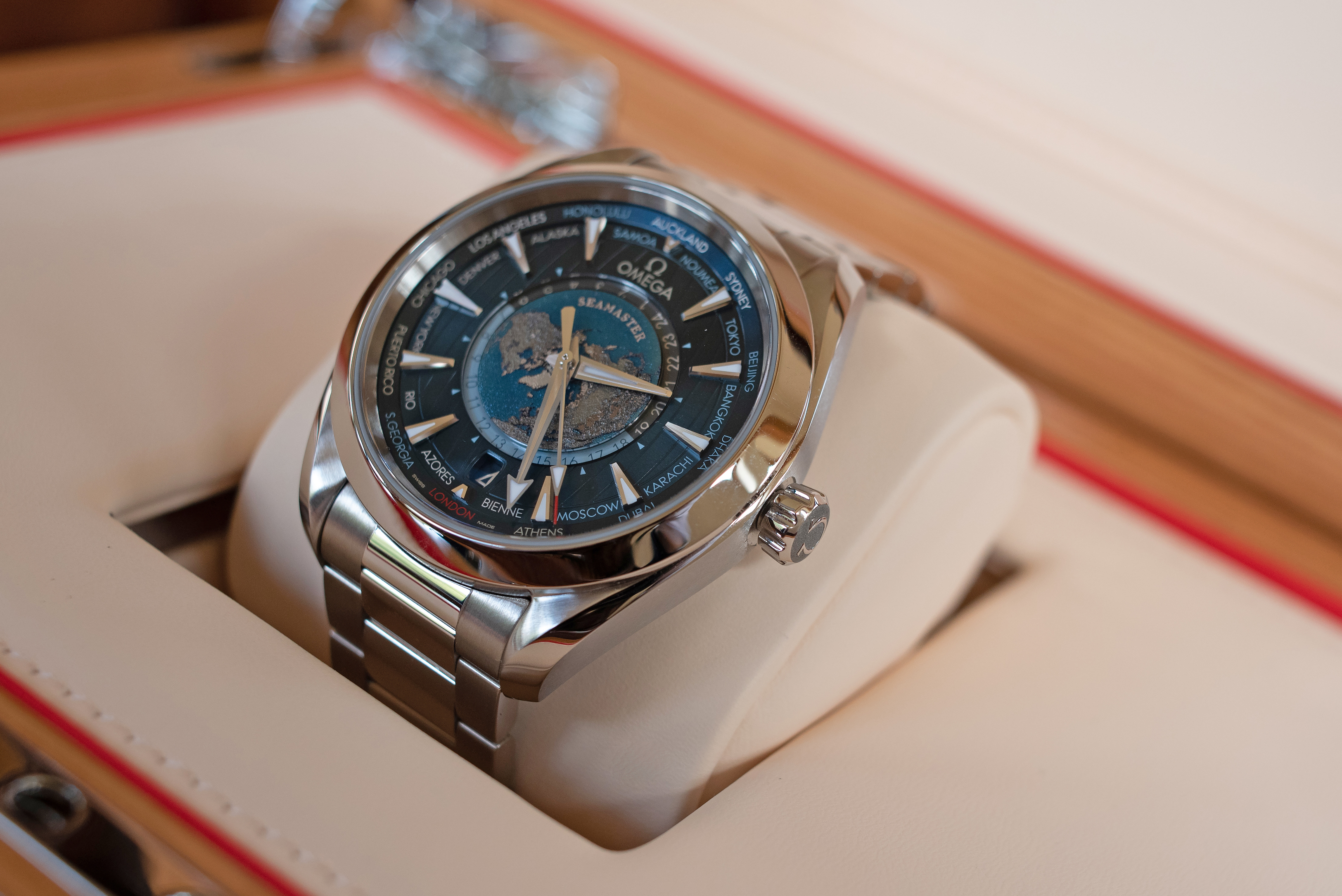 2021 OMEGA SEAMASTER AQUA TERRA WORLDTIMER for sale by auction in ...
