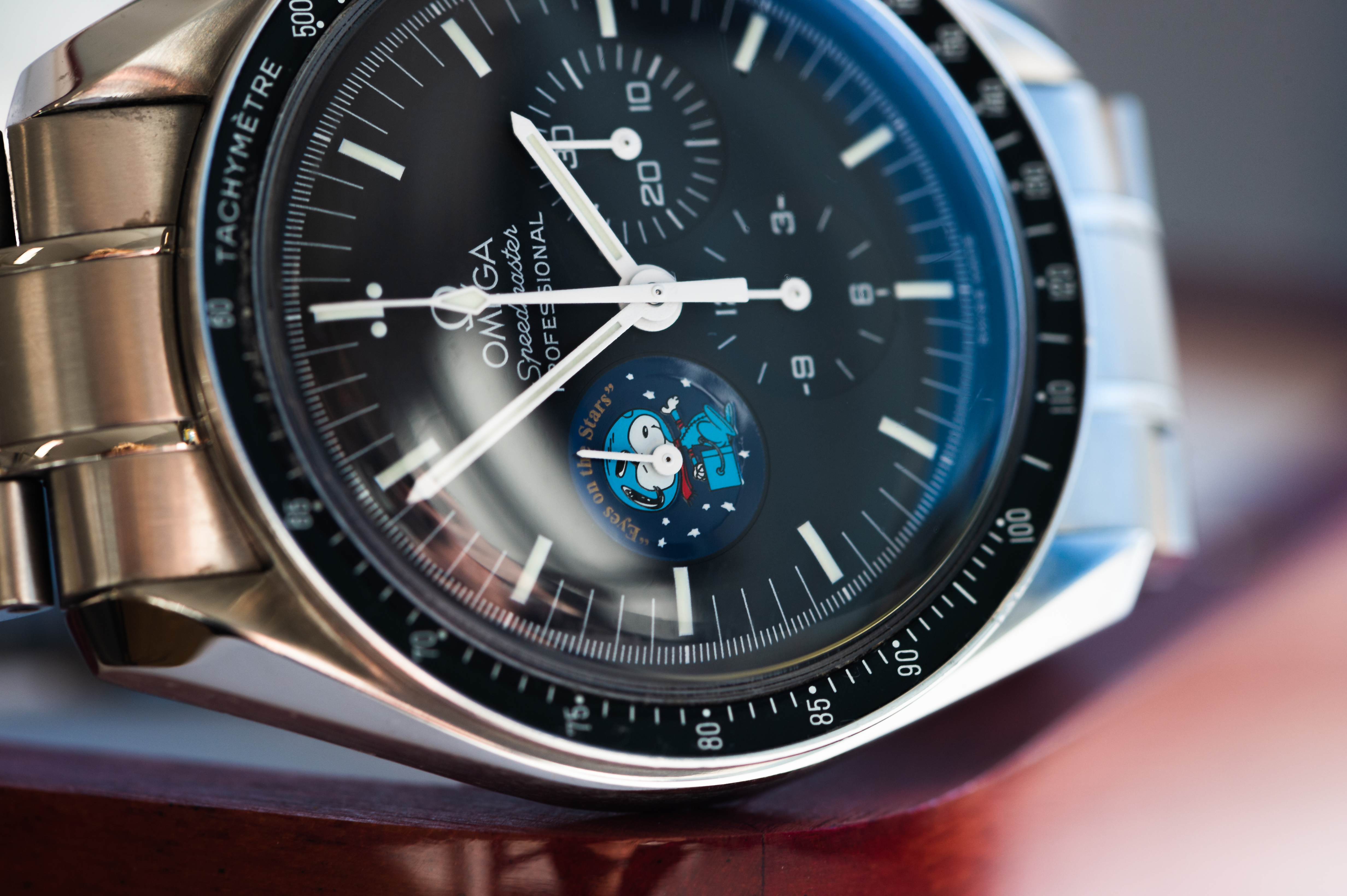 2007 OMEGA SPEEDMASTER PROFESSIONAL MOONWATCH 'SNOOPY' for sale by ...