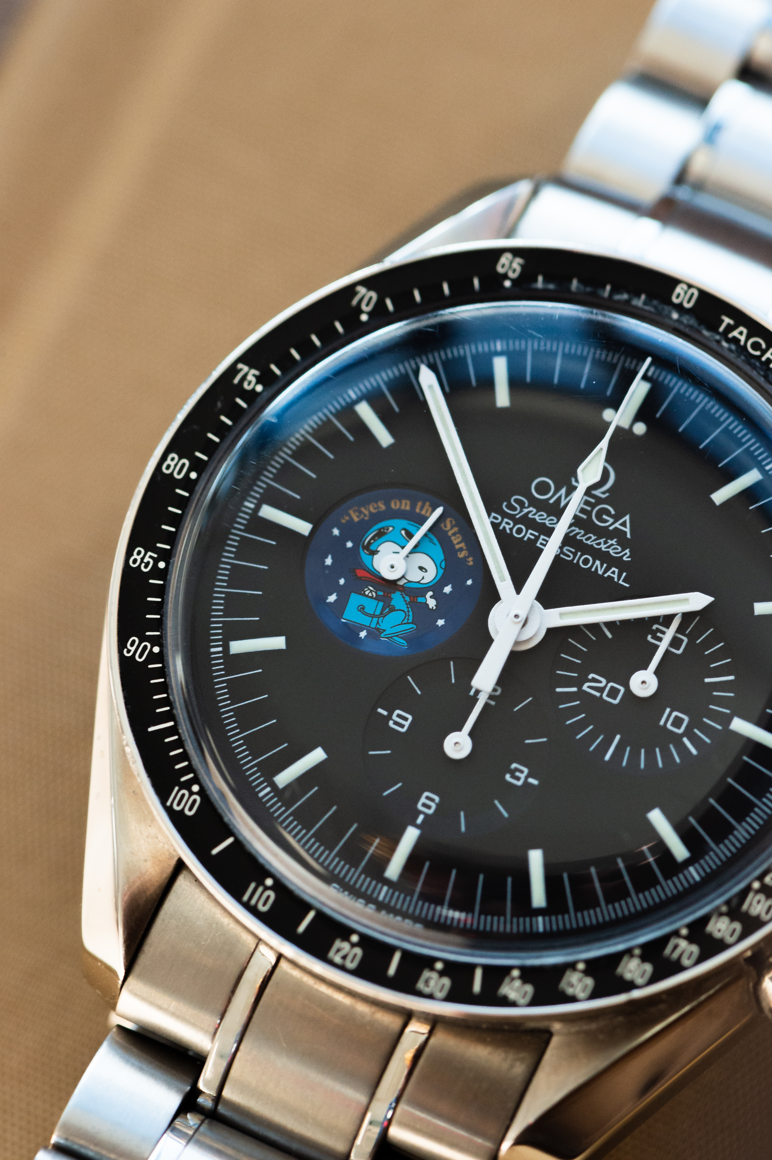 2007 OMEGA SPEEDMASTER PROFESSIONAL MOONWATCH 'SNOOPY' for sale by ...