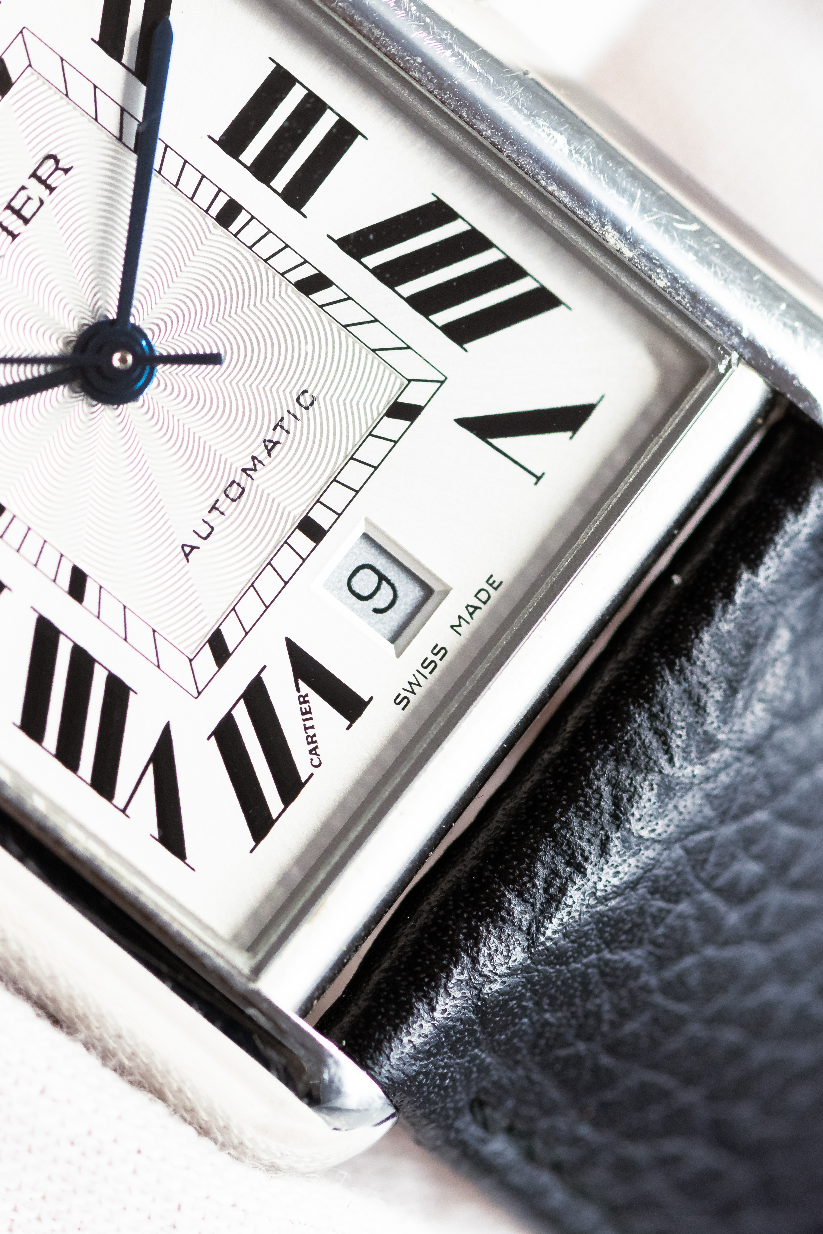 2021 CARTIER TANK MUST EXTRA-LARGE for sale by auction in London ...