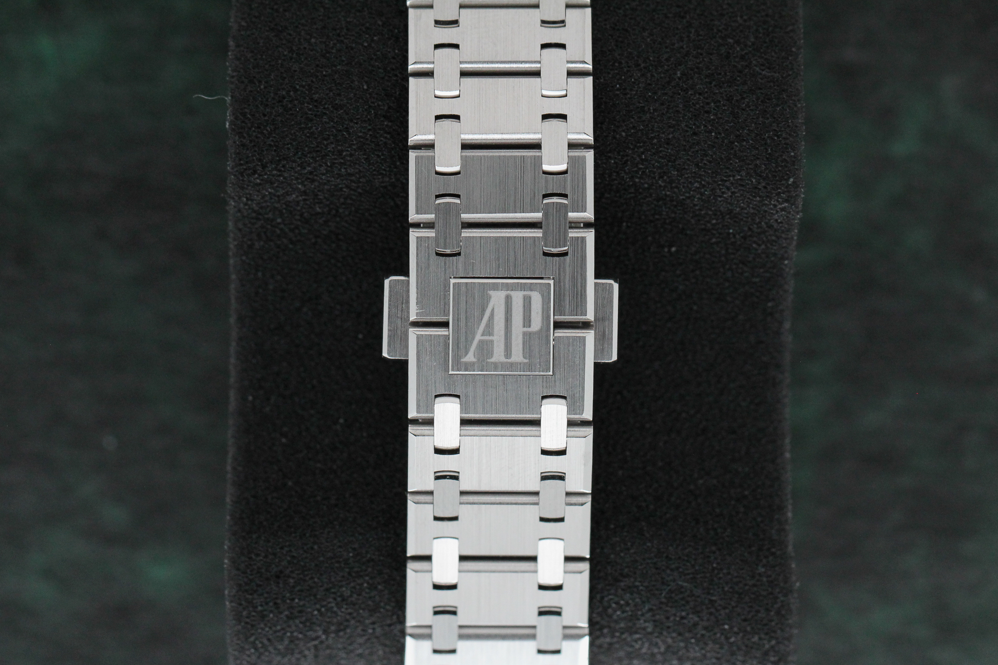 2022 Audemars Piguet Royal Oak 'Jumbo' Extra Thin '50th Anniversary ...