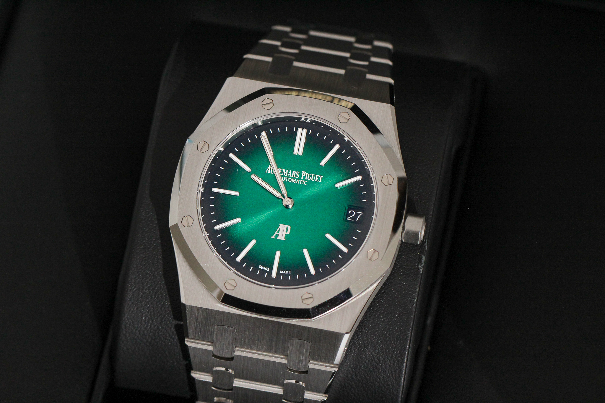 2022 Audemars Piguet Royal Oak 'Jumbo' Extra Thin '50th Anniversary ...