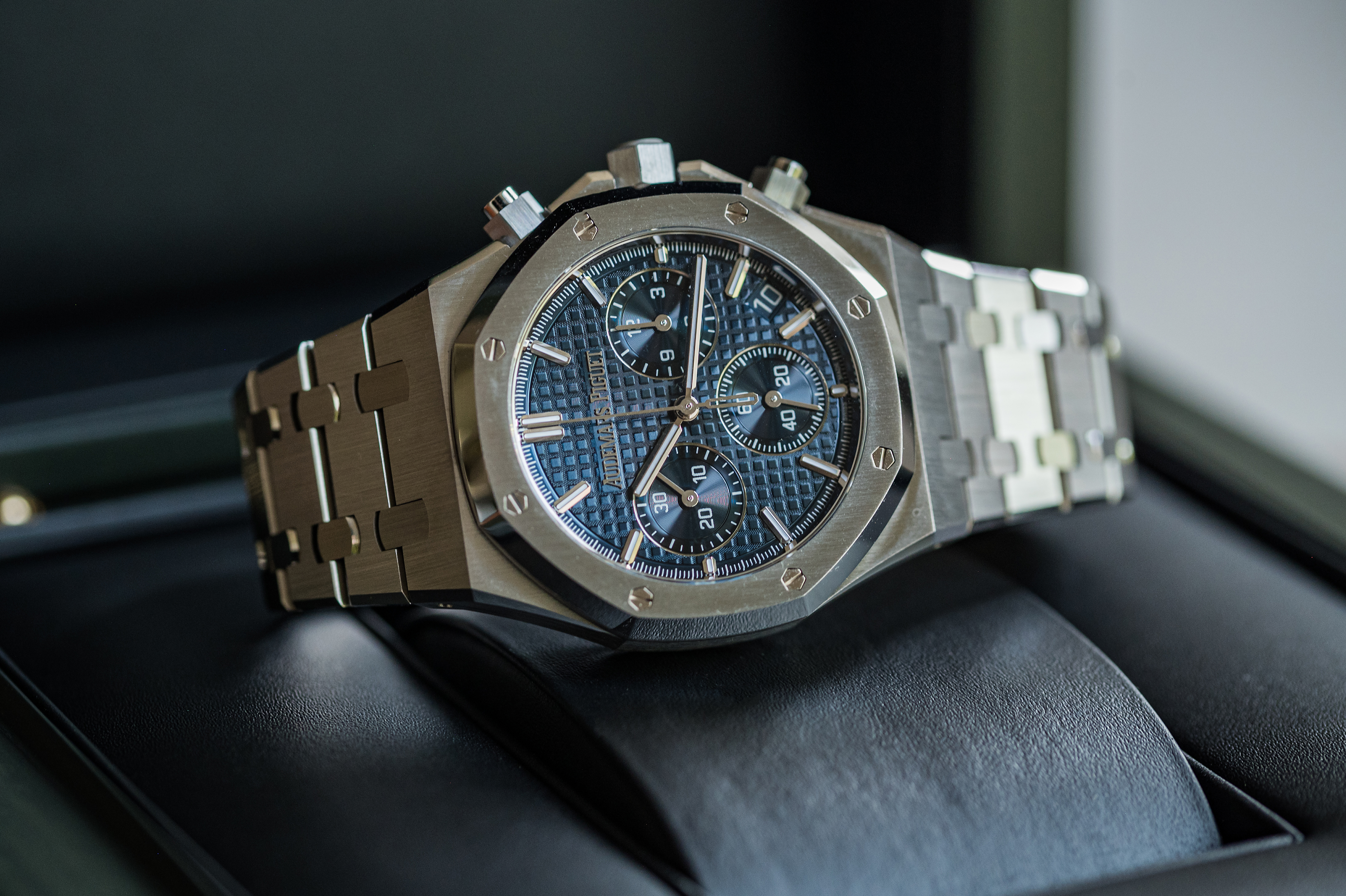 2024 Audemars Piguet Royal Oak Chronograph for sale by auction in ...