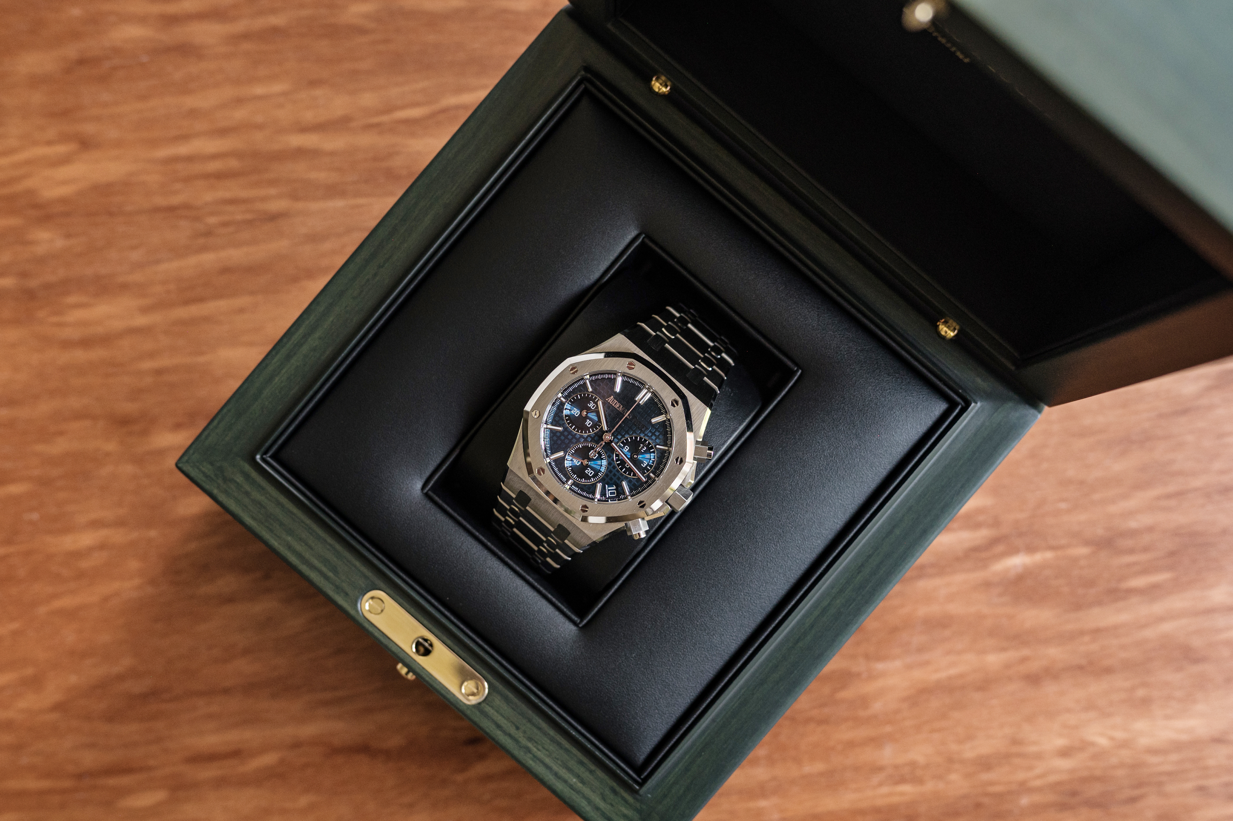 2024 Audemars Piguet Royal Oak Chronograph for sale by auction in ...